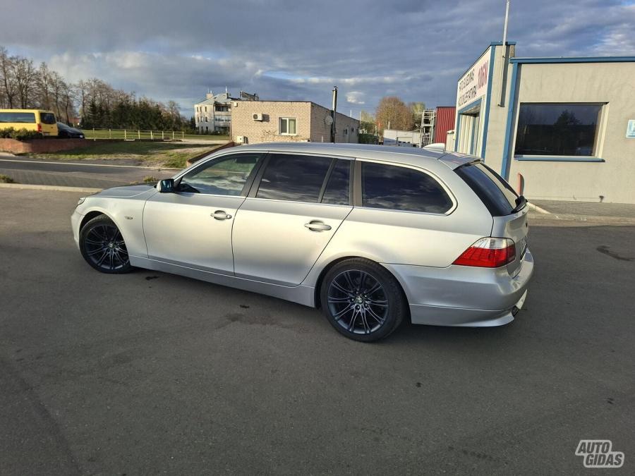Pelēks BMW 530 2005 Kauņa, ar dzinēja tilpumu 3.00 L un nobraukumu 424 tūkst. km par 2800 €, foto 1 vietnē AUTOMOTO.COM.LV