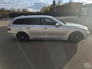 Pelēks BMW 530 2005 Kauņa, ar dzinēja tilpumu 3.00 L un nobraukumu 424 tūkst. km par 2800 €, foto 3 vietnē AUTOMOTO.COM.LV
