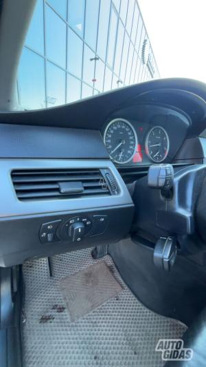 Pelēks BMW 530 2005 Kauņa, ar dzinēja tilpumu 3.00 L un nobraukumu 314 tūkst. km par 2400 €, foto 15 vietnē AUTOMOTO.COM.LV