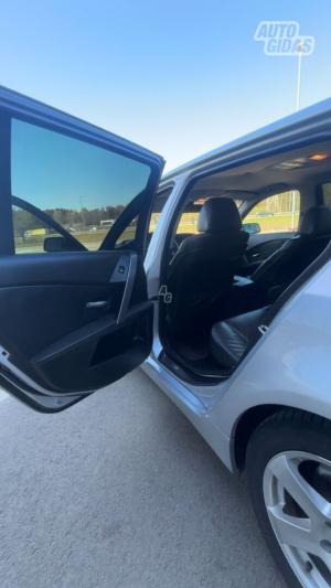 Pelēks BMW 530 2005 Kauņa, ar dzinēja tilpumu 3.00 L un nobraukumu 314 tūkst. km par 2400 €, foto 17 vietnē AUTOMOTO.COM.LV