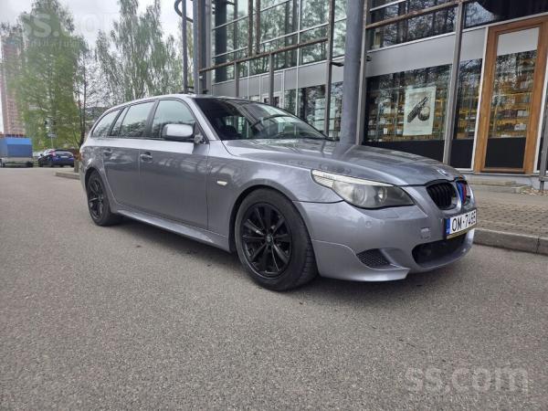 Pelēks BMW 530 2005 Rīga, ar dzinēja tilpumu 3.00 L un nobraukumu 0 tūkst. km par 4500 €, foto 1 vietnē AUTOMOTO.COM.LV