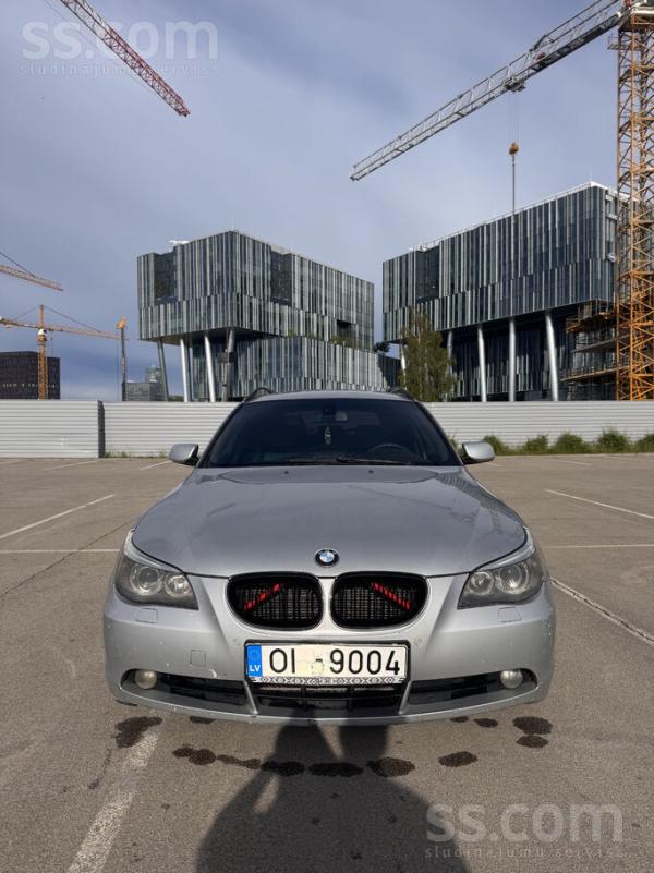 Grey BMW 530 2005 in Riga, with an engine capacity of 3.00 L and mileage of 427 thousand km for 2900 €, photo 1 on AUTOMOTO.COM.LV
