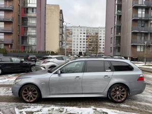 Grey BMW 530 2005 in Riga, with an engine capacity of 3.00 L and mileage of 312 thousand km for 3990 €, photo 6 on AUTOMOTO.COM.LV