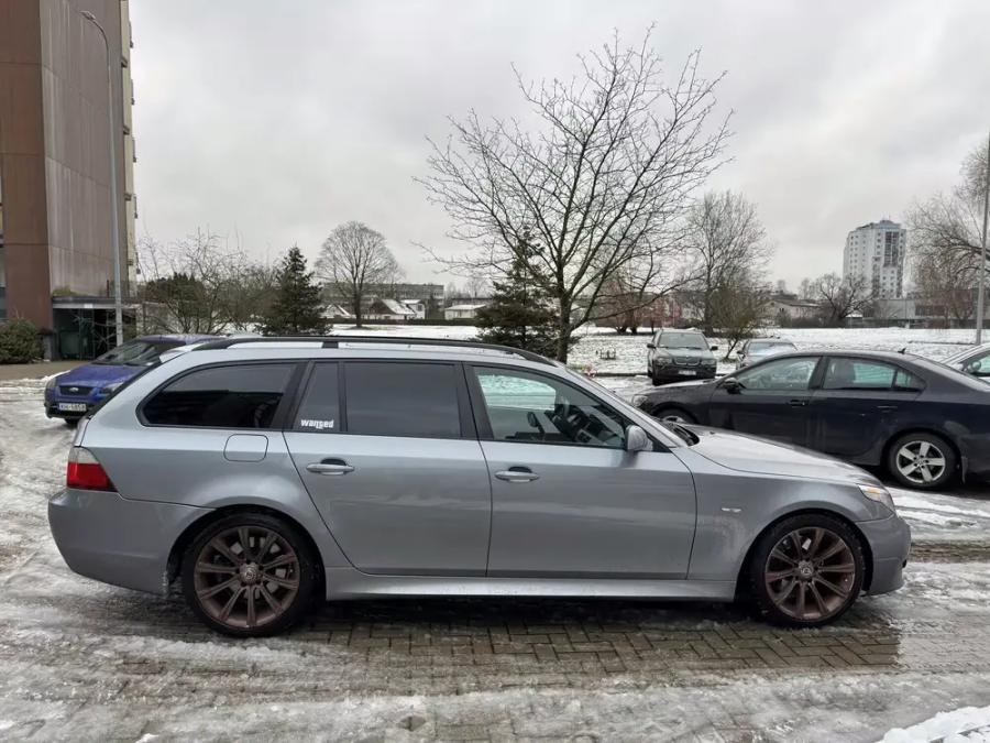 Grey BMW 530 2005 in Riga, with an engine capacity of 3.00 L and mileage of 312 thousand km for 3990 €, photo 10 on AUTOMOTO.COM.LV