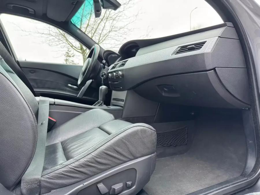 Grey BMW 530 2005 in Riga, with an engine capacity of 3.00 L and mileage of 312 thousand km for 3990 €, photo 14 on AUTOMOTO.COM.LV