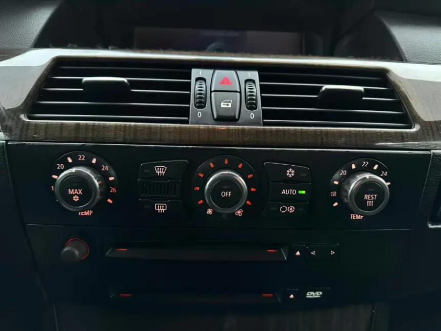 Pelēks BMW 530 2005 Rīga, ar dzinēja tilpumu 3.00 L un nobraukumu 326 tūkst. km par 3690 €, foto 9 vietnē AUTOMOTO.COM.LV