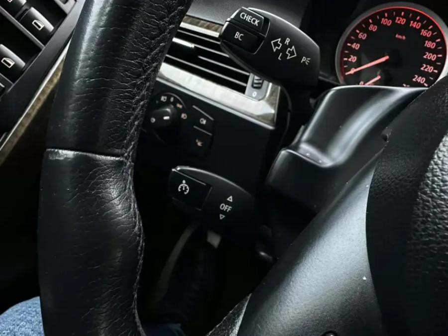 Pelēks BMW 530 2005 Rīga, ar dzinēja tilpumu 3.00 L un nobraukumu 326 tūkst. km par 3690 €, foto 14 vietnē AUTOMOTO.COM.LV