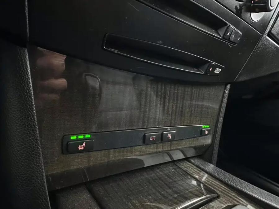 Pelēks BMW 530 2005 Rīga, ar dzinēja tilpumu 3.00 L un nobraukumu 326 tūkst. km par 3690 €, foto 15 vietnē AUTOMOTO.COM.LV