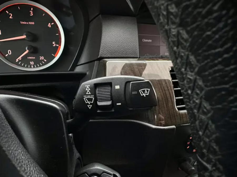 Pelēks BMW 530 2005 Rīga, ar dzinēja tilpumu 3.00 L un nobraukumu 326 tūkst. km par 3690 €, foto 19 vietnē AUTOMOTO.COM.LV