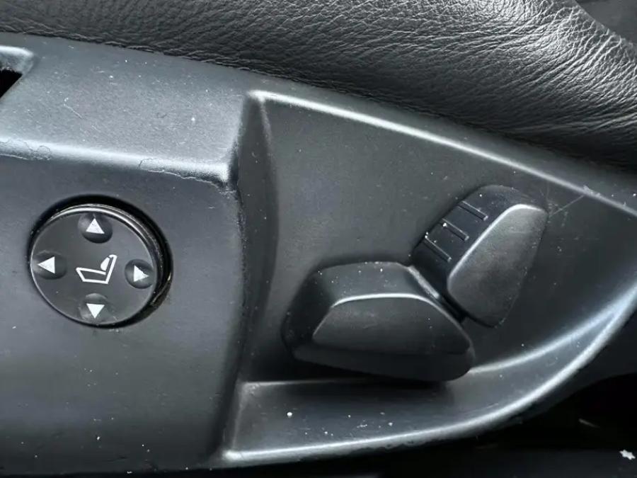Pelēks BMW 530 2005 Rīga, ar dzinēja tilpumu 3.00 L un nobraukumu 326 tūkst. km par 3690 €, foto 20 vietnē AUTOMOTO.COM.LV