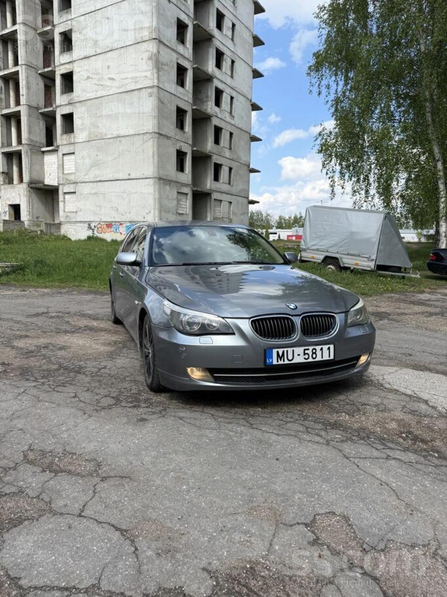 Pelēks BMW 530 2005 Jelgava, ar dzinēja tilpumu 3.00 L un nobraukumu 326 tūkst. km par 4000 €, foto 1 vietnē AUTOMOTO.COM.LV