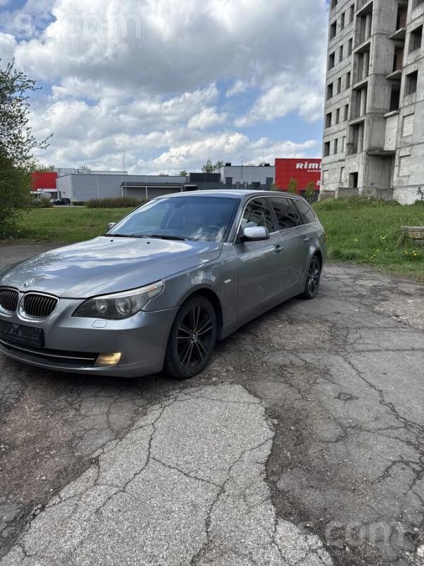 Pelēks BMW 530 2005 Jelgava, ar dzinēja tilpumu 3.00 L un nobraukumu 326 tūkst. km par 4000 €, foto 4 vietnē AUTOMOTO.COM.LV