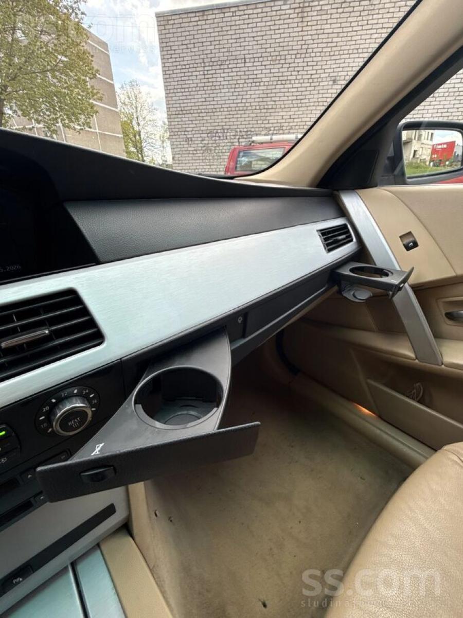 Pelēks BMW 530 2005 Jelgava, ar dzinēja tilpumu 3.00 L un nobraukumu 326 tūkst. km par 4000 €, foto 14 vietnē AUTOMOTO.COM.LV