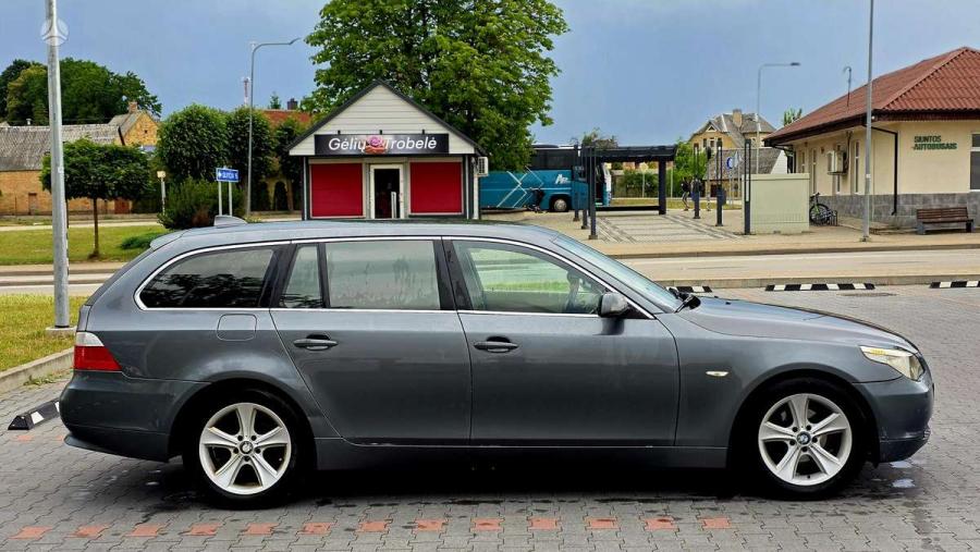 Pelēks BMW 530 2005 Šauļi, ar dzinēja tilpumu 3.00 L un nobraukumu 360 tūkst. km par 2450 €, foto 10 vietnē AUTOMOTO.COM.LV