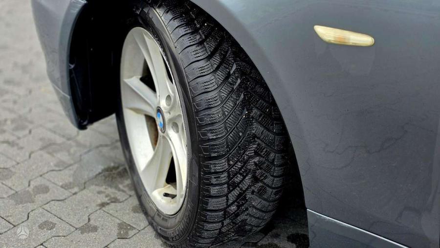 Pelēks BMW 530 2005 Šauļi, ar dzinēja tilpumu 3.00 L un nobraukumu 360 tūkst. km par 2450 €, foto 14 vietnē AUTOMOTO.COM.LV