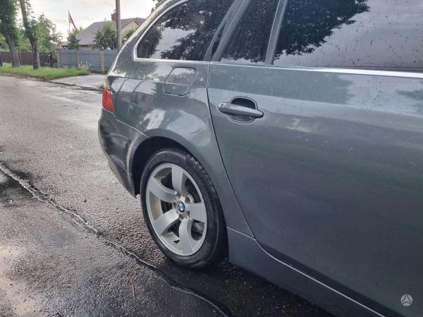 Pelēks BMW 530 2005 Alīta, ar dzinēja tilpumu 3.00 L un nobraukumu 353 tūkst. km par 2350 €, foto 4 vietnē AUTOMOTO.COM.LV