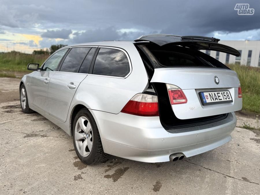 Pelēks BMW 530 2005 Kauņa, ar dzinēja tilpumu 3.00 L un nobraukumu 310 tūkst. km par 2100 €, foto 14 vietnē AUTOMOTO.COM.LV