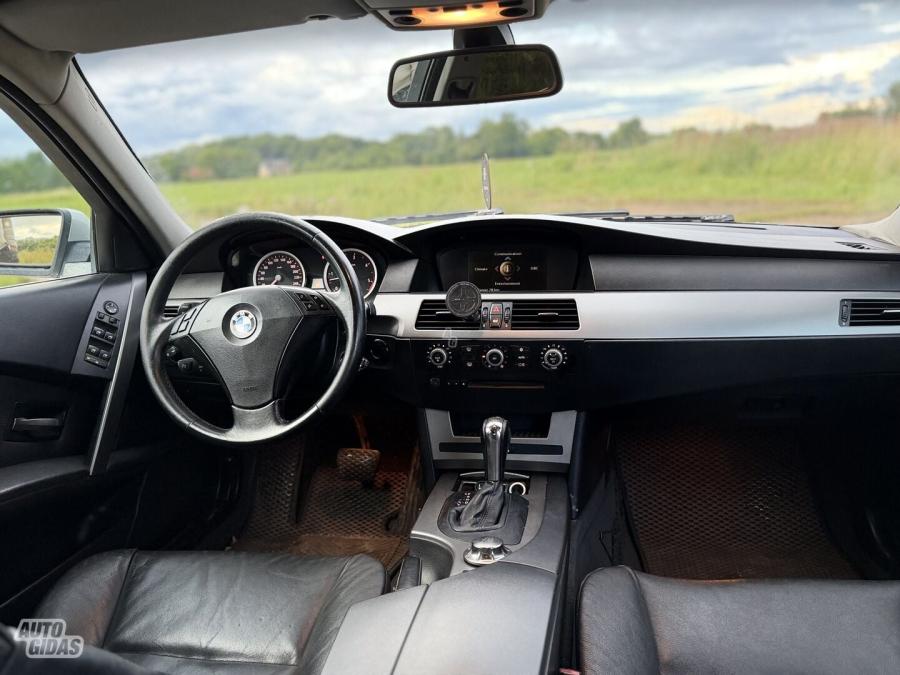Pelēks BMW 530 2005 Kauņa, ar dzinēja tilpumu 3.00 L un nobraukumu 310 tūkst. km par 2100 €, foto 17 vietnē AUTOMOTO.COM.LV