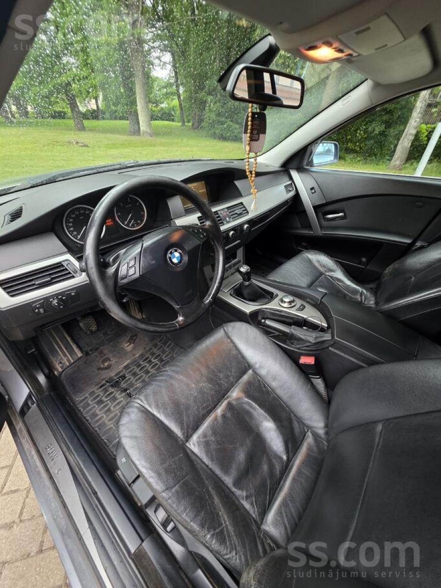 Pelēks BMW 530 2005 Jelgava, ar dzinēja tilpumu 3.00 L un nobraukumu 341 tūkst. km par 2500 €, foto 10 vietnē AUTOMOTO.COM.LV