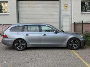 Pelēks BMW 530 2005 Viļņa, ar dzinēja tilpumu 3.00 L un nobraukumu 561 tūkst. km par 2400 €, foto 5 vietnē AUTOMOTO.COM.LV