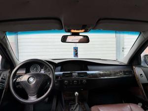 Pelēks BMW 530 2005 Viļņa, ar dzinēja tilpumu 3.00 L un nobraukumu 561 tūkst. km par 2400 €, foto 9 vietnē AUTOMOTO.COM.LV
