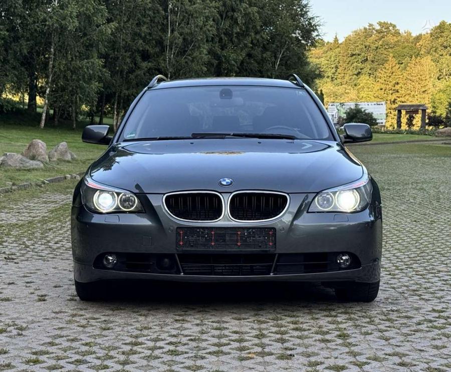 Grey BMW 530 2005 in Vilnius, with an engine capacity of 2.99 L and mileage of 249 thousand km for 3650 €, photo 6 on AUTOMOTO.COM.LV