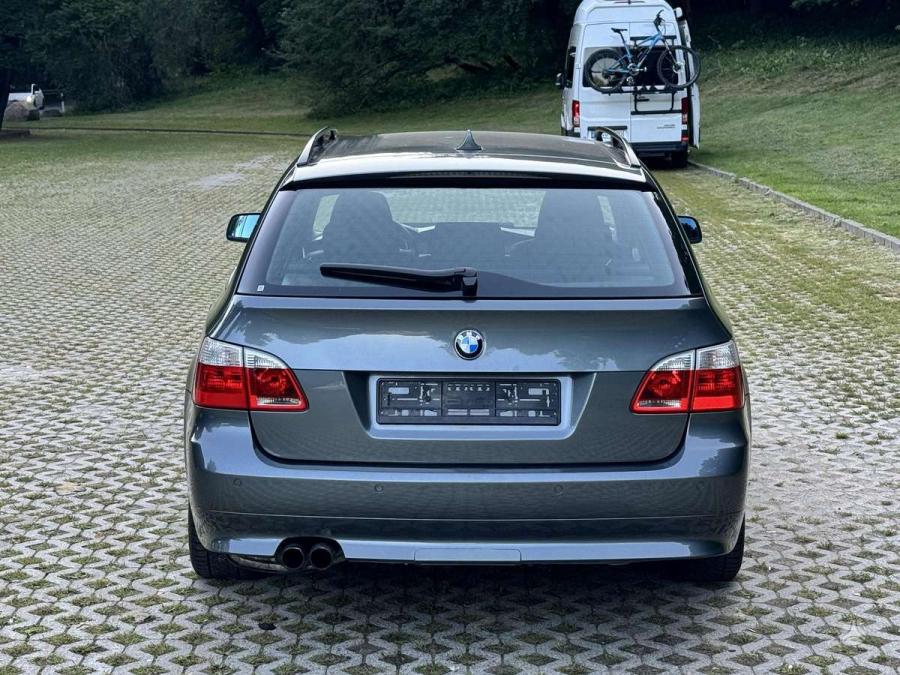 Grey BMW 530 2005 in Vilnius, with an engine capacity of 2.99 L and mileage of 249 thousand km for 3650 €, photo 9 on AUTOMOTO.COM.LV