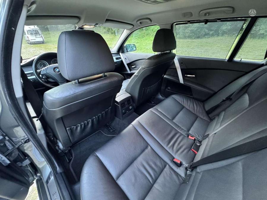 Grey BMW 530 2005 in Vilnius, with an engine capacity of 2.99 L and mileage of 249 thousand km for 3650 €, photo 14 on AUTOMOTO.COM.LV