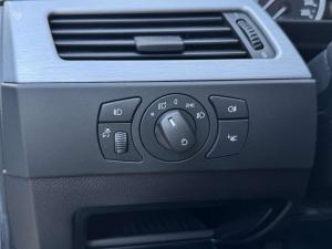 Grey BMW 530 2005 in Vilnius, with an engine capacity of 2.99 L and mileage of 249 thousand km for 3650 €, photo 23 on AUTOMOTO.COM.LV