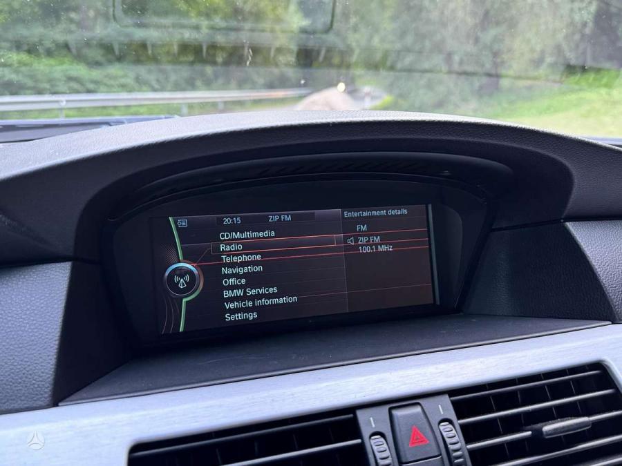 Grey BMW 530 2005 in Vilnius, with an engine capacity of 2.99 L and mileage of 249 thousand km for 3650 €, photo 32 on AUTOMOTO.COM.LV