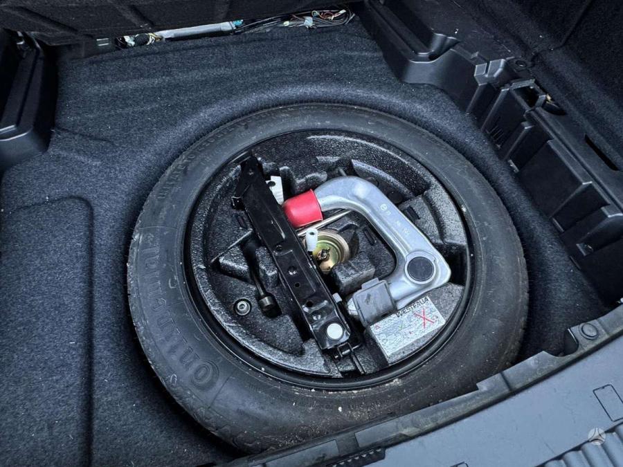 Grey BMW 530 2005 in Vilnius, with an engine capacity of 2.99 L and mileage of 249 thousand km for 3650 €, photo 42 on AUTOMOTO.COM.LV
