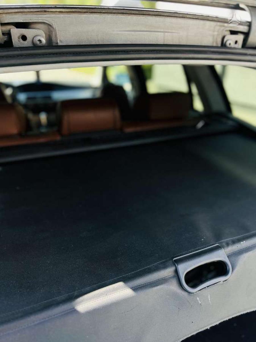 Grey BMW 530 2005 in Marijampole, with an engine capacity of 2.99 L and mileage of 340 thousand km for 2300 €, photo 13 on AUTOMOTO.COM.LV