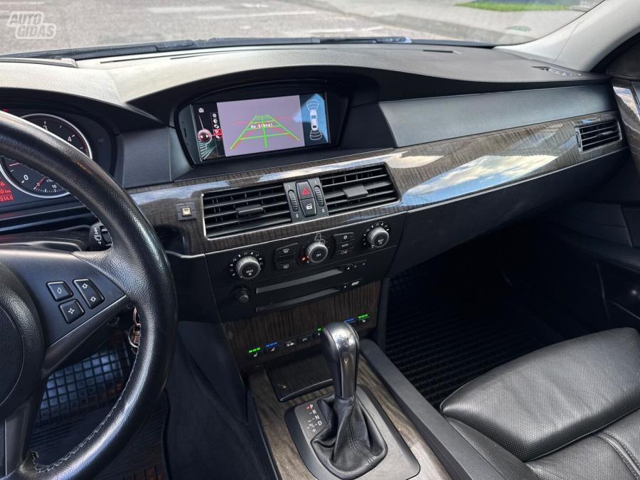 Pelēks BMW 530 2005 Kauņa, ar dzinēja tilpumu 3.00 L un nobraukumu 0 tūkst. km par 3650 €, foto 25 vietnē AUTOMOTO.COM.LV
