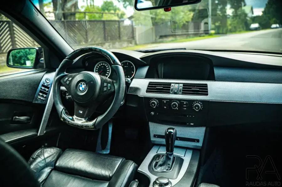 Grey BMW 530 2005 in Riga, with an engine capacity of 3.00 L and mileage of 334 thousand km for 2990 €, photo 7 on AUTOMOTO.COM.LV