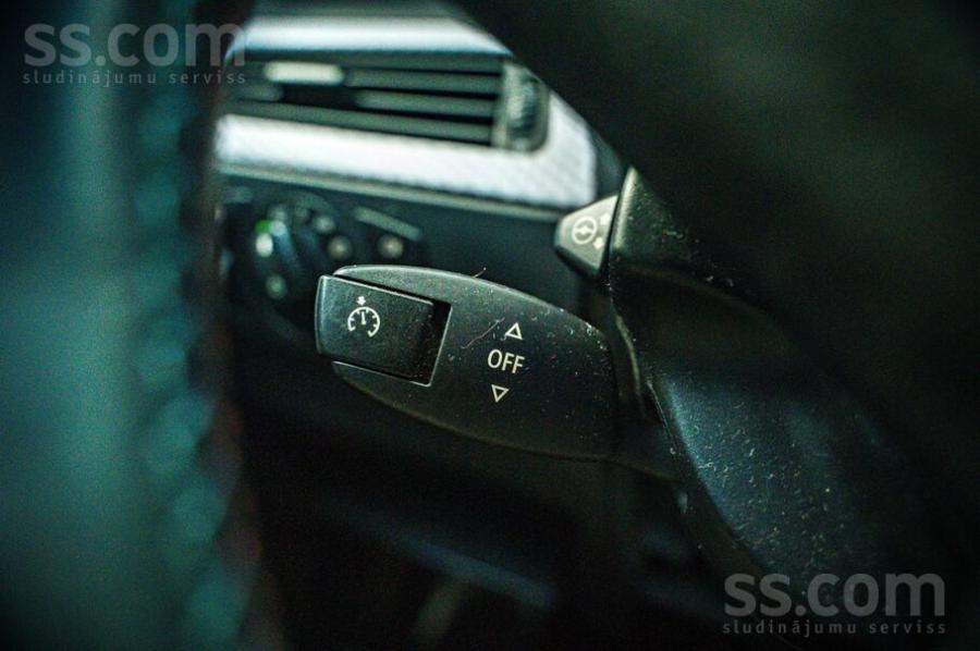 Pelēks BMW 530 2005 Rīga, ar dzinēja tilpumu 3.00 L un nobraukumu 334 tūkst. km par 2990 €, foto 22 vietnē AUTOMOTO.COM.LV