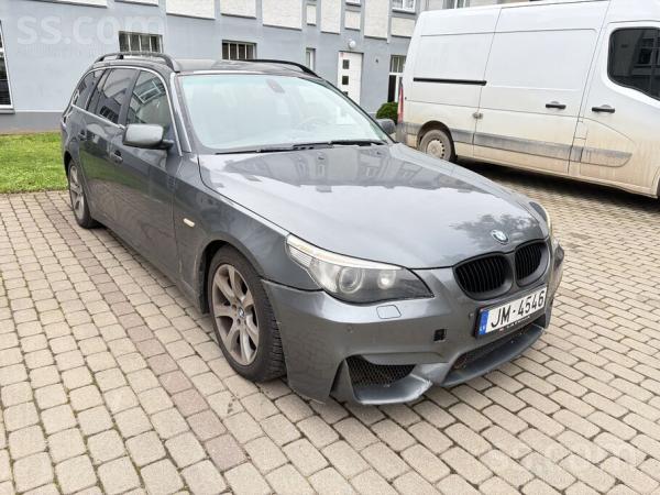 Grey BMW 530 2005 in Riga, with an engine capacity of 3.00 L and mileage of 361 thousand km for 2000 €, photo 4 on AUTOMOTO.COM.LV