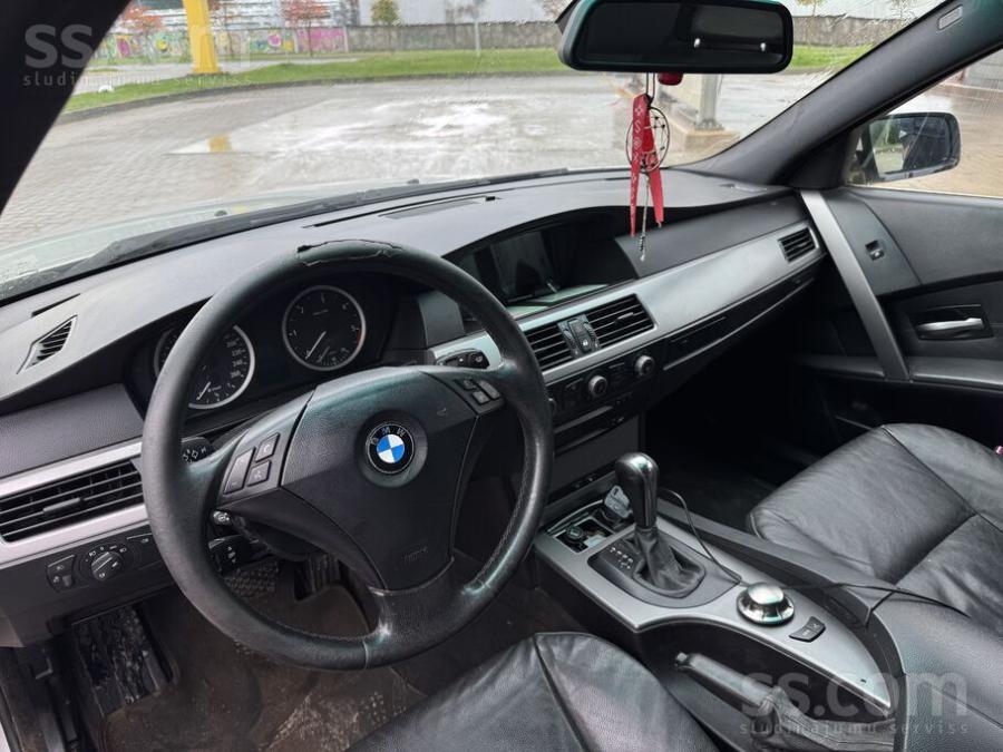 Grey BMW 530 2005 in Dobele, with an engine capacity of 3.00 L and mileage of 348 thousand km for 2700 €, photo 10 on AUTOMOTO.COM.LV