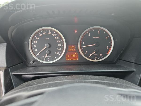 Grey BMW 530 2006 in Aizkraukle, with an engine capacity of 3.00 L and mileage of 307 thousand km for 3750 €, photo 9 on AUTOMOTO.COM.LV