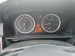 Grey BMW 530 2006 in Aizkraukle, with an engine capacity of 3.00 L and mileage of 307 thousand km for 3750 €, photo 9 on AUTOMOTO.COM.LV