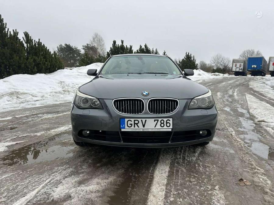 Grey BMW 530 2006 in Vilnius, with an engine capacity of 2.99 L and mileage of 453 thousand km for 3300 €, photo 14 on AUTOMOTO.COM.LV