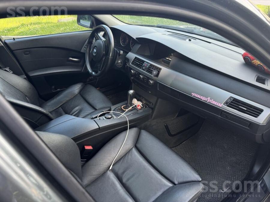 Grey BMW 530 2006 in Ogre, with an engine capacity of 3.00 L and mileage of 354 thousand km for 5200 €, photo 7 on AUTOMOTO.COM.LV