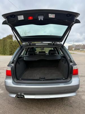 Grey BMW 530 2006 in Riga, with an engine capacity of 3.00 L and mileage of 342 thousand km for 3400 €, photo 8 on AUTOMOTO.COM.LV