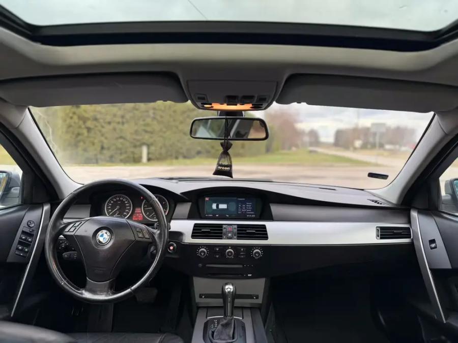 Grey BMW 530 2006 in Riga, with an engine capacity of 3.00 L and mileage of 342 thousand km for 3400 €, photo 17 on AUTOMOTO.COM.LV