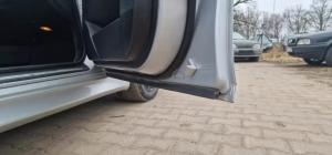 Pelēks BMW 530 2006 Valmiera, ar dzinēja tilpumu 3.00 L un nobraukumu 297 tūkst. km par 3500 €, foto 18 vietnē AUTOMOTO.COM.LV
