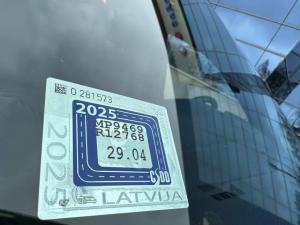 Pelēks BMW 530 2006 Rīga, ar dzinēja tilpumu 3.00 L un nobraukumu 396 tūkst. km par 3990 €, foto 4 vietnē AUTOMOTO.COM.LV