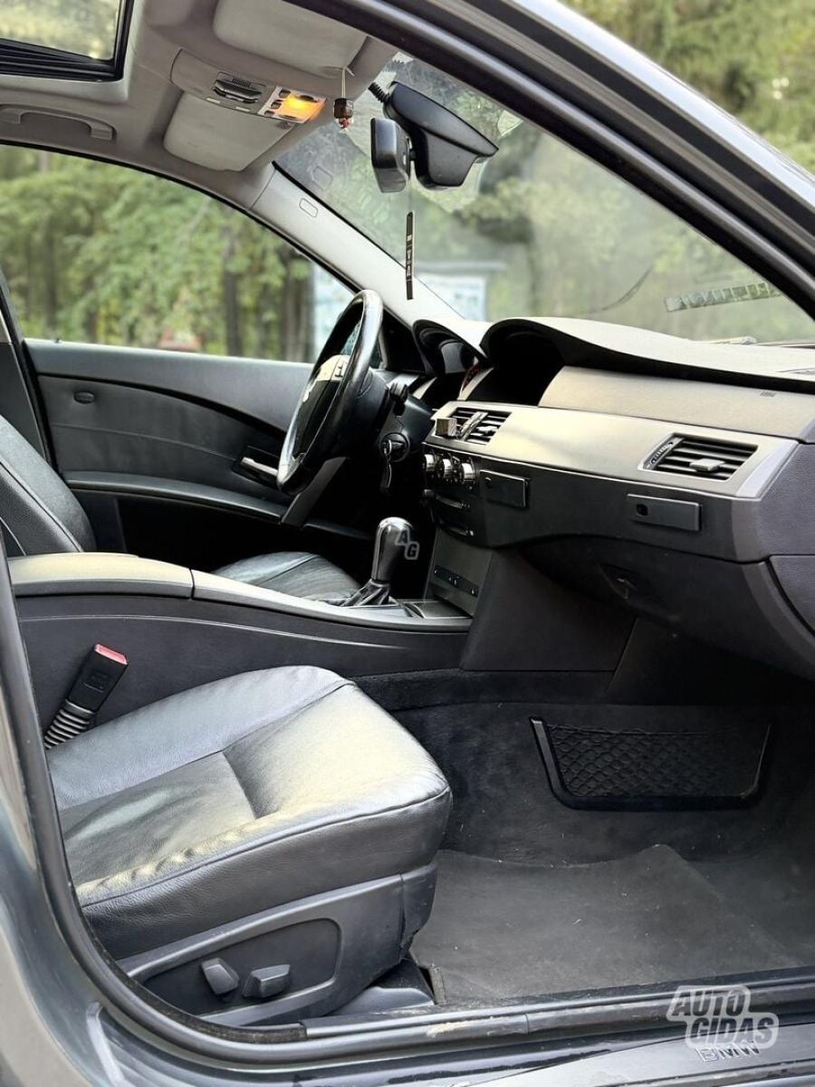 Pelēks BMW 530 2006 Kauņa, ar dzinēja tilpumu 2.50 L un nobraukumu 340 tūkst. km par 2590 €, foto 25 vietnē AUTOMOTO.COM.LV