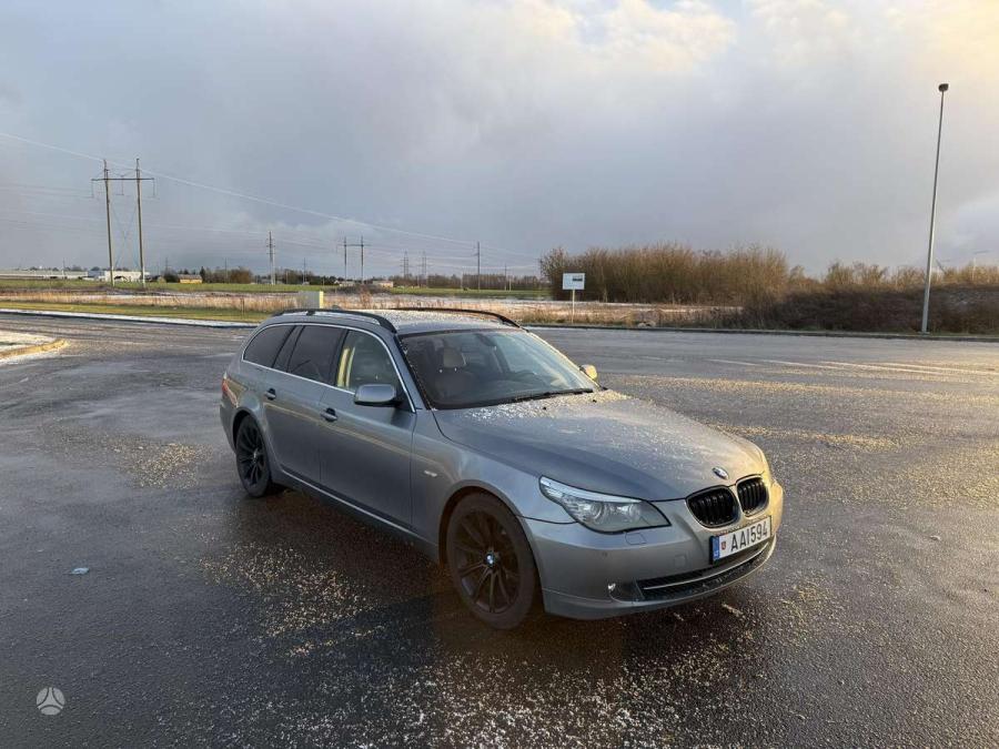 Grey BMW 530 2007 in Panevezys, with an engine capacity of 2.99 L and mileage of 412 thousand km for 3900 €, photo 1 on AUTOMOTO.COM.LV
