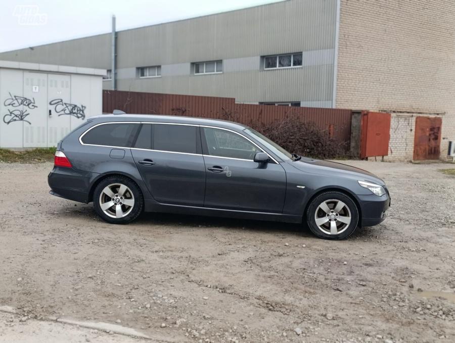Grey BMW 530 2007 in Kaunas, with an engine capacity of 3.00 L and mileage of 325 thousand km for 3400 €, photo 5 on AUTOMOTO.COM.LV
