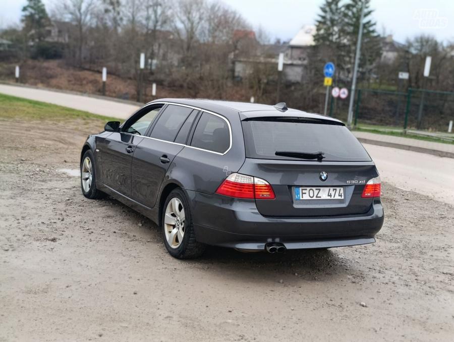 Grey BMW 530 2007 in Kaunas, with an engine capacity of 3.00 L and mileage of 325 thousand km for 3400 €, photo 9 on AUTOMOTO.COM.LV