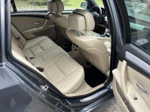 Pelēks BMW 530 2007 Rīga, ar dzinēja tilpumu 3.00 L un nobraukumu 368 tūkst. km par 5900 €, foto 9 vietnē AUTOMOTO.COM.LV